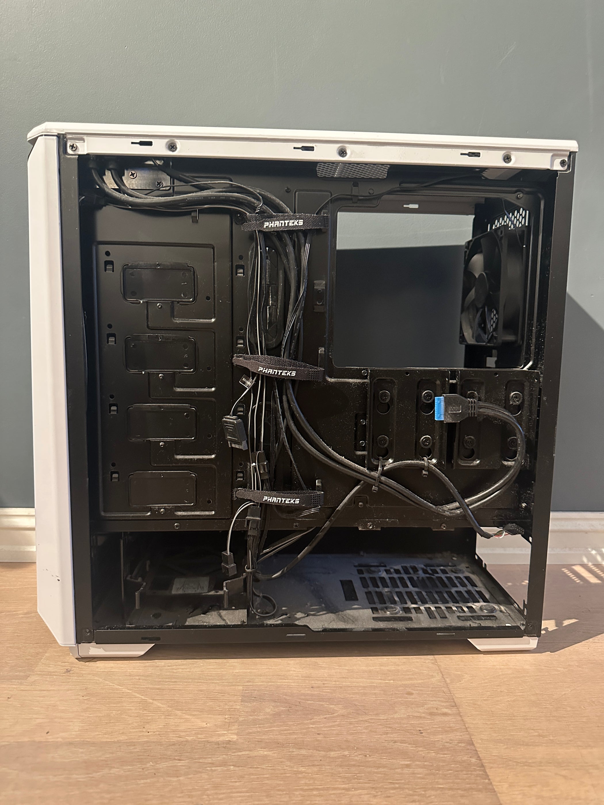 Phanteks Eclipse P400 Window (hvit) — Rebuild IT