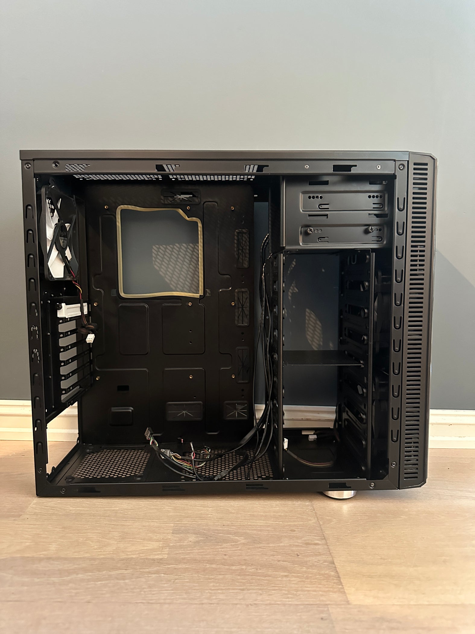 Fractal Design Define R2 Black Pearl — Rebuild IT